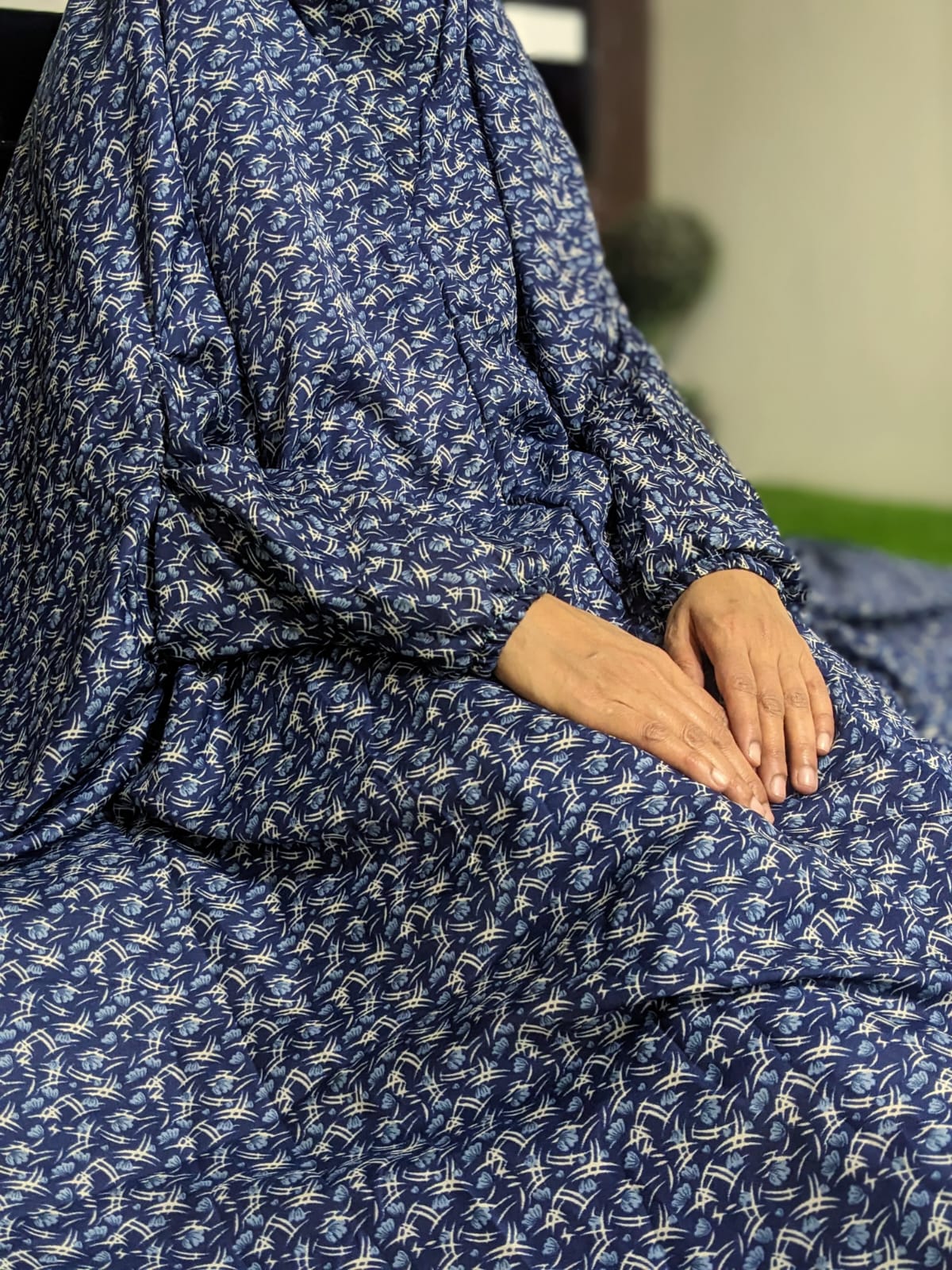 NAMAZ CHADDAR WITH SLEEVES N NIQAB - ELECTRA IN BLUE LARGE – Hijabjeez